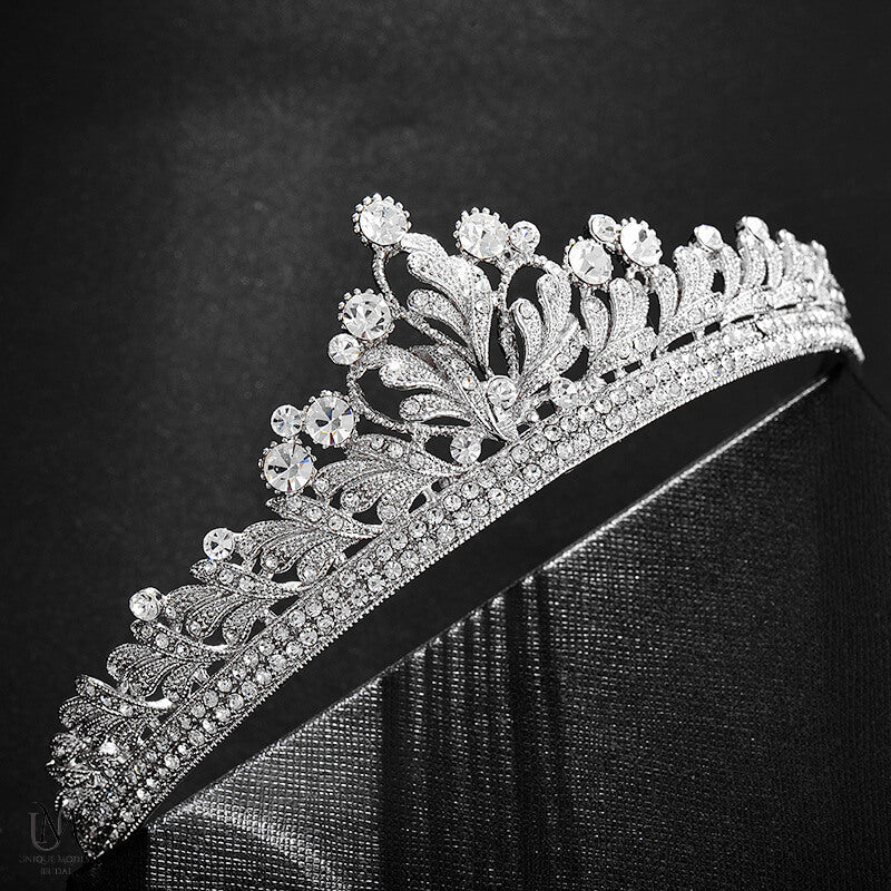 Big Crown E – Unique Modest Bridal